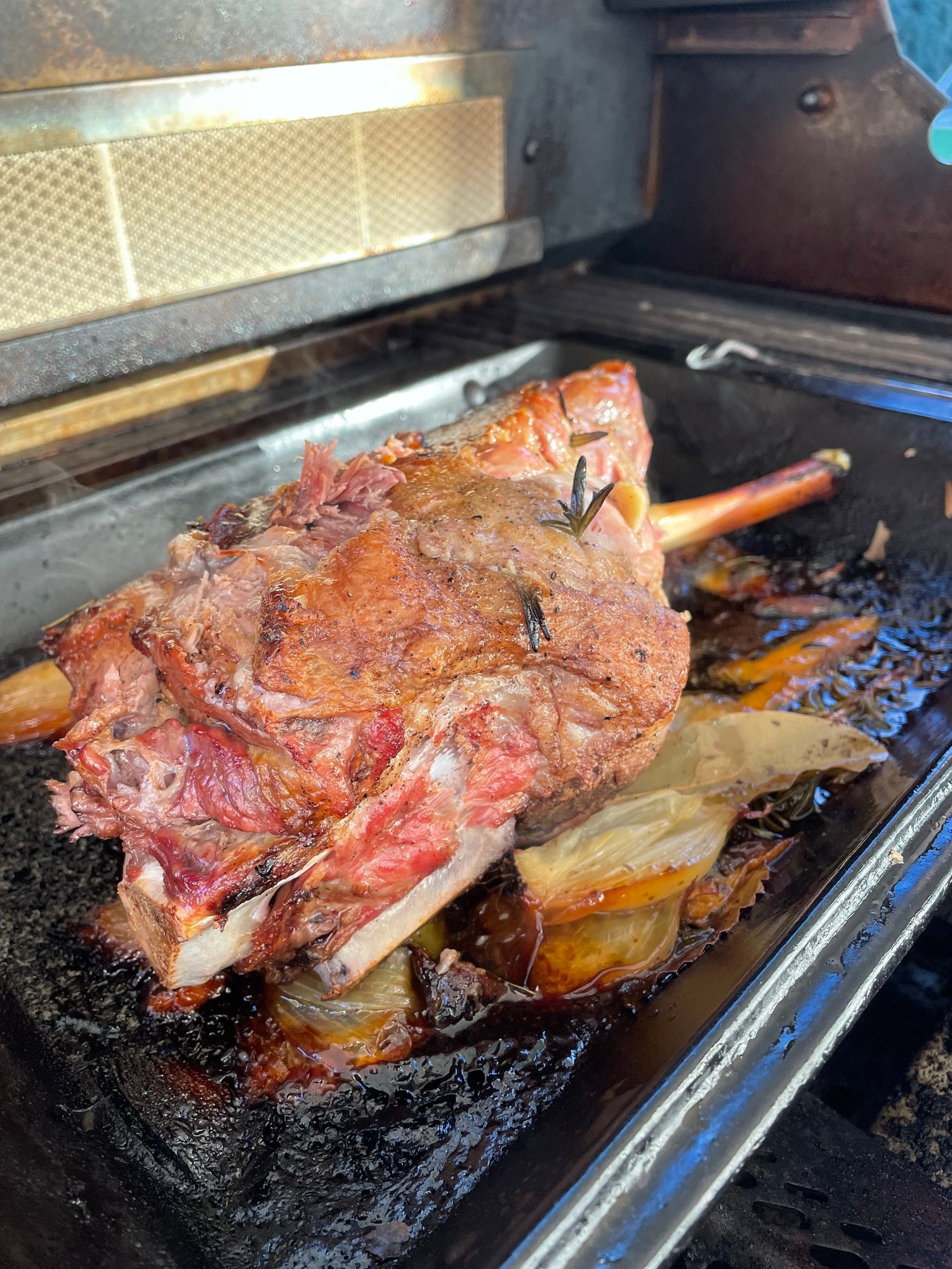 Succulent Slow Roasted Leg of Lamb – Bull BBQ NZ